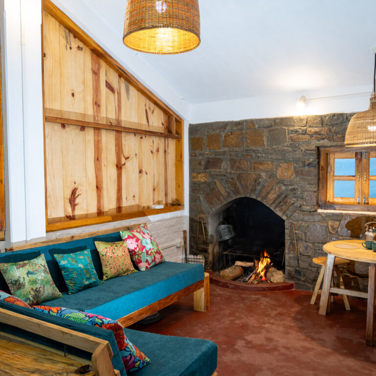 Stay – Konyak Tea Retreat
